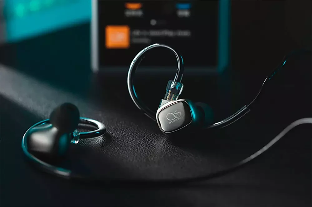Shanling MG20 — внутриканальные наушники с миниджеком или USB-C