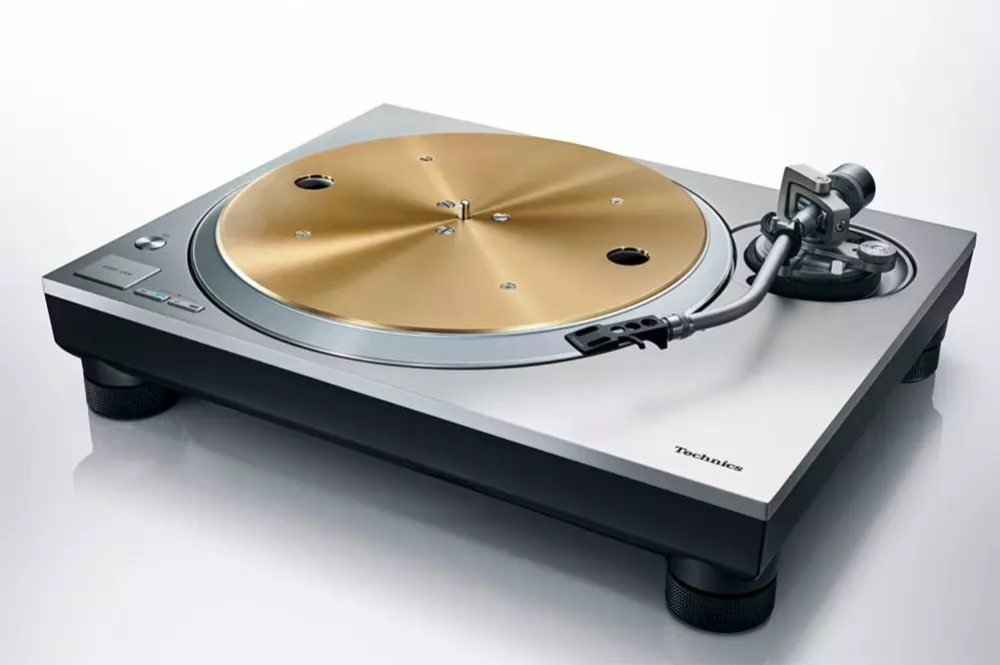 Technics SL-1300G – проигрыватель виниловых пластинок с двигателем ΔΣ-Drive