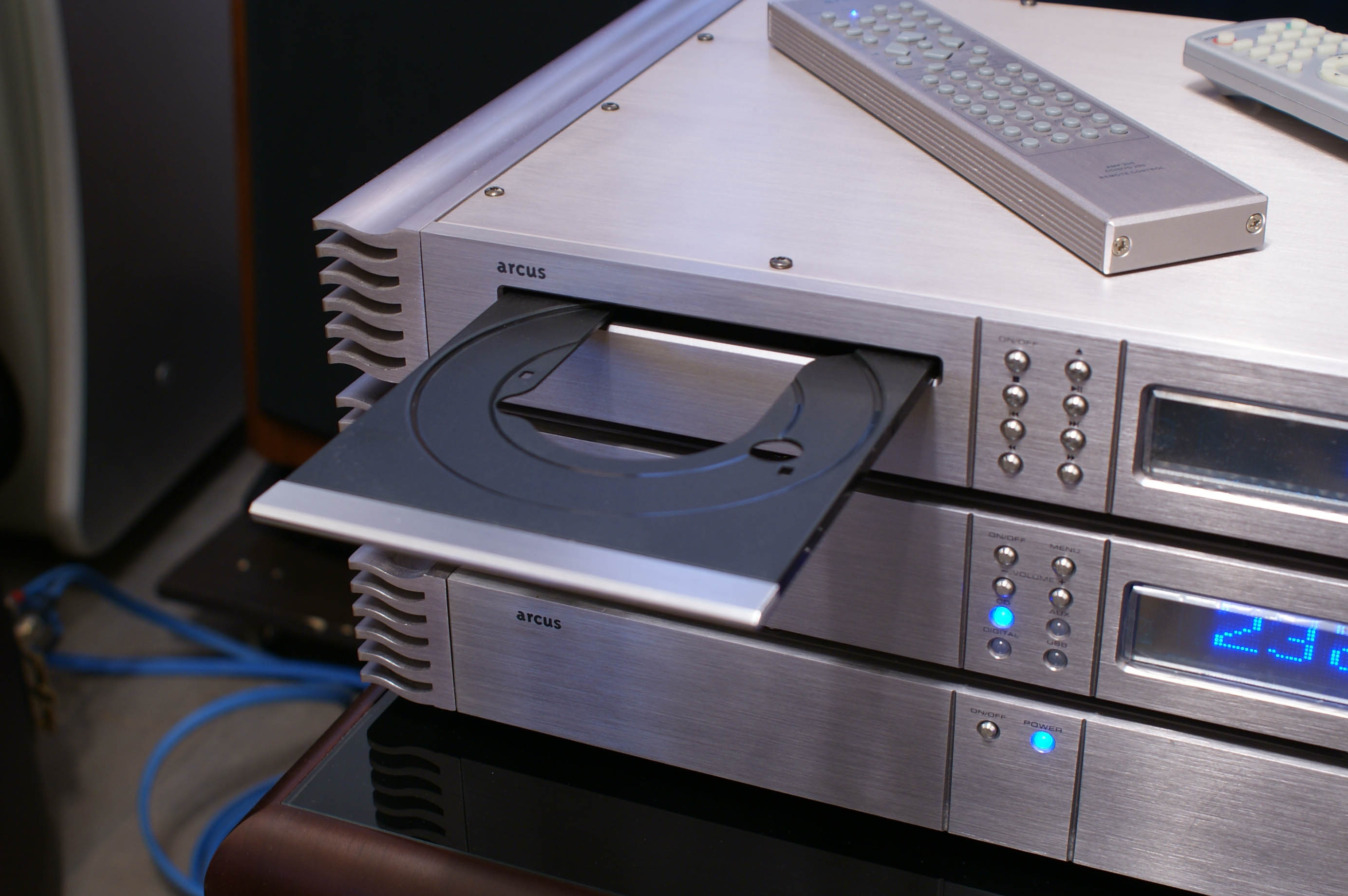 ARCUS Finest Class Amplifier 200 - комплект усилителей | Hi-Fi.ru