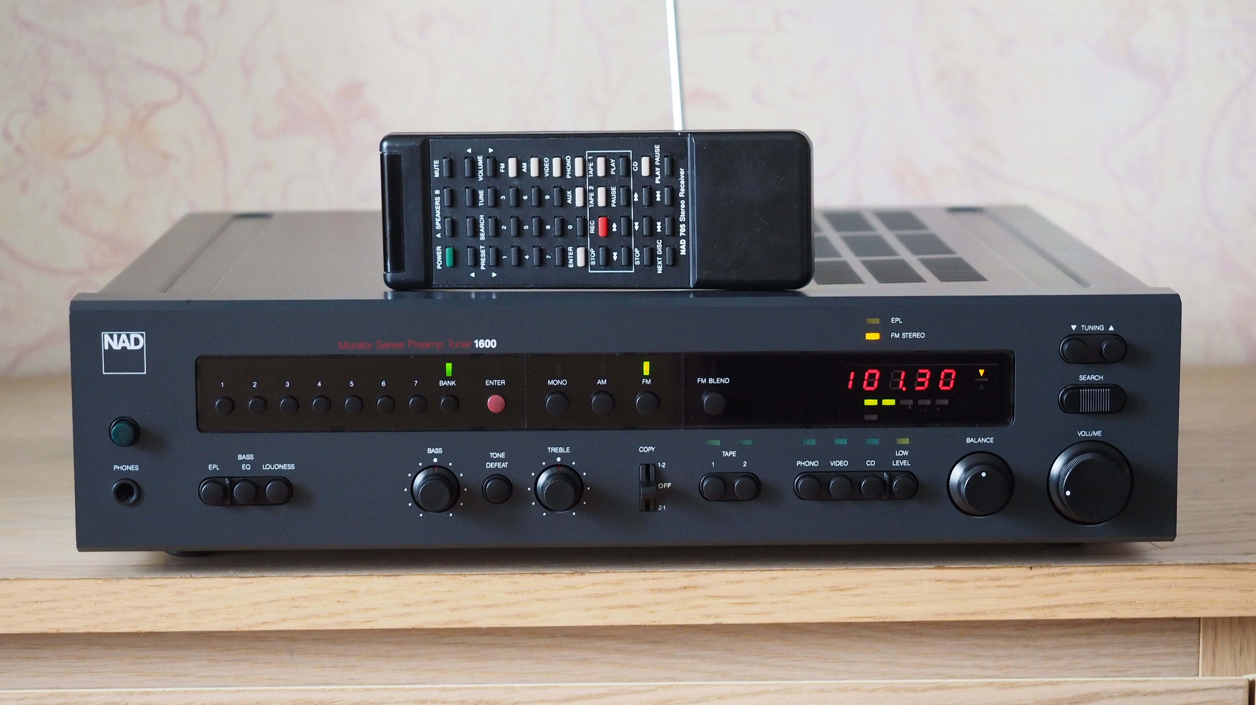 nad-1600-hi-fi-ru
