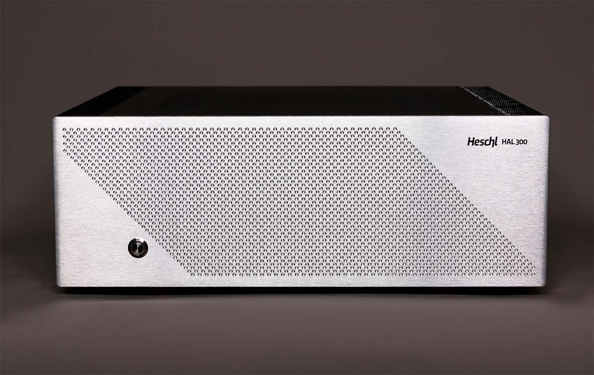 Heschl HAL 300 — стереофонический усилитель мощности из Австралии