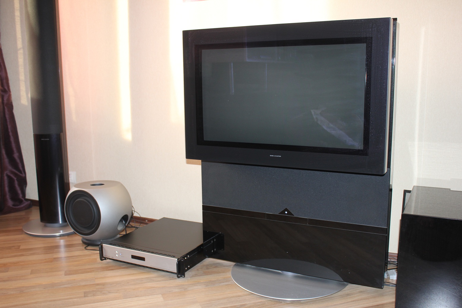 Bang Olufsen Beovision Avant 32 | Hi-Fi.ru