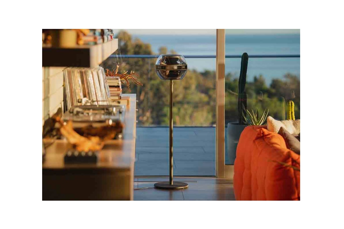 Syng Cell Alpha — первая в мире колонка-трифоник от компании Syng ...